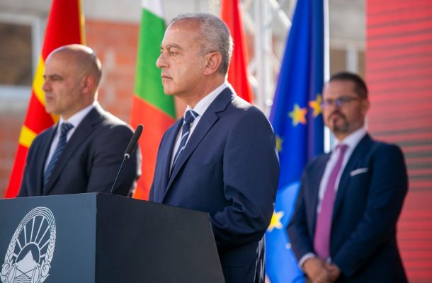 Донев: Патот по кој треба да се движите е строго исполнување на сите ...